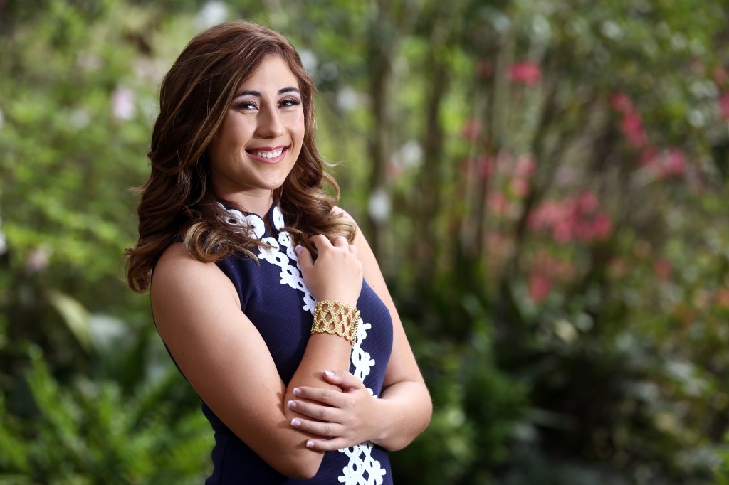 Mary Blake | Senior Portraits – GABRIELLE CHAMPION BREWSTER